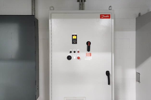 Breaking the Pump Clog Cycle with Danfoss VFDs and Built-in Deragging ...