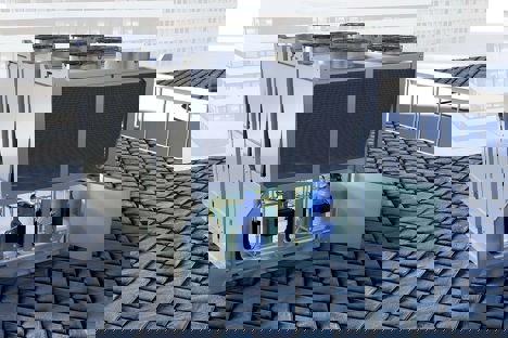 Heat pumps for air conditioning | Energy-efficient components | Danfoss