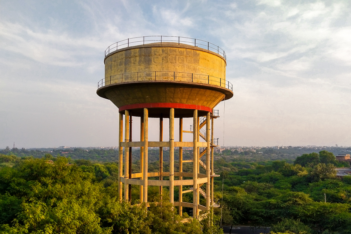 Accurate and reliable measurement in overhead water storage tanks | Danfoss