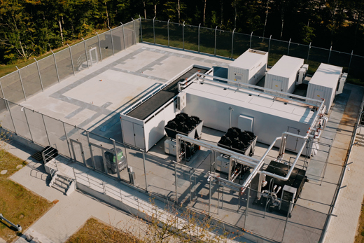 Read how Danfoss decarbonizes by building green data centers | Danfoss