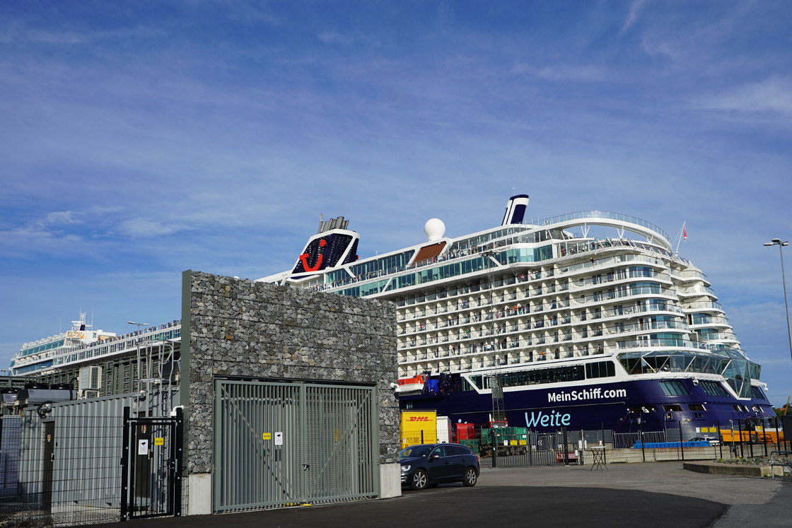 PSW & Danfoss: Flexible onshore power supply (OPS) for cruise ships ...