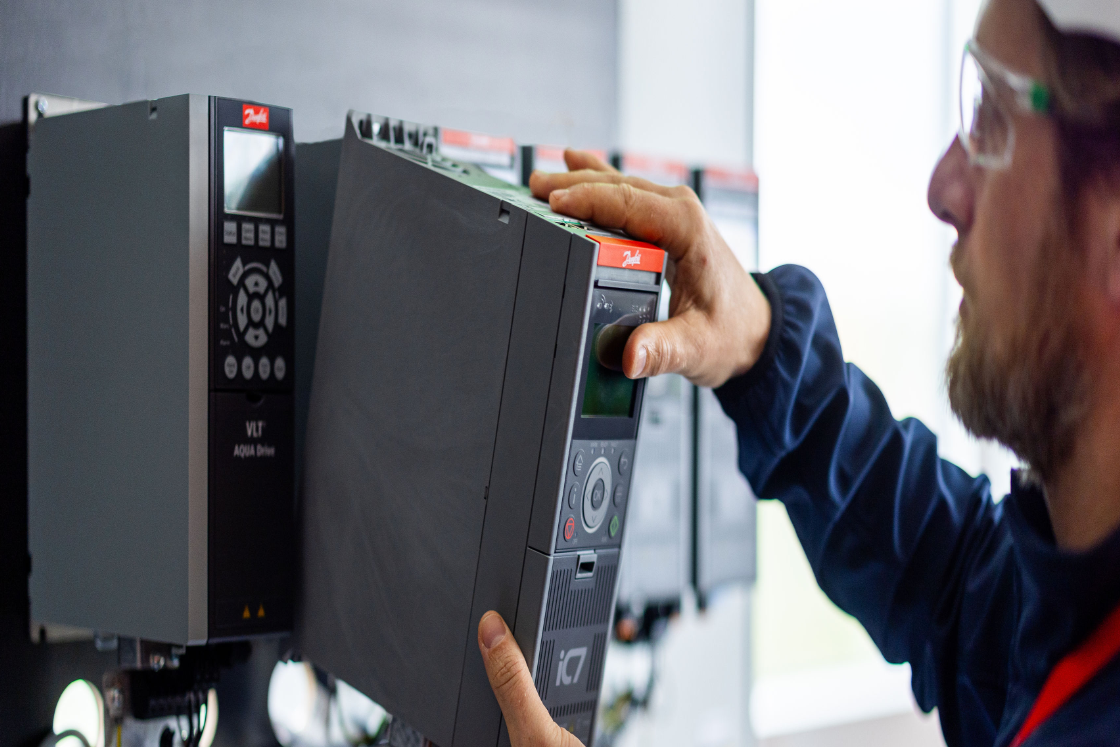 Drives Expert Hub: What does a VFD do? | Danfoss