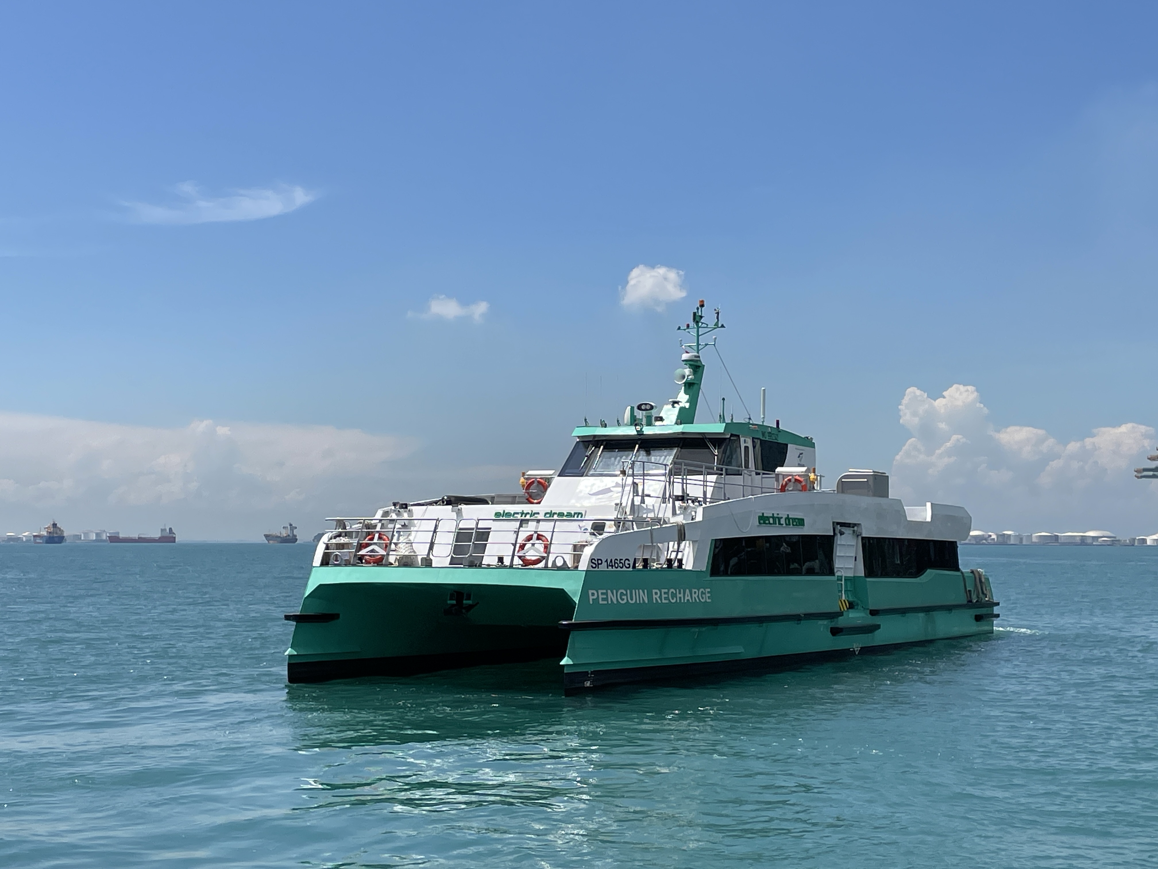 Singapore’s first pure electric ferry: Electric Dream | Danfoss